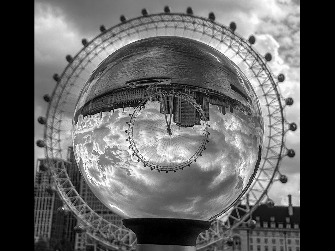 LONDON EYE by Emma Burrell – Leighton Buzzard Photographic Club